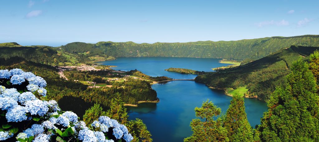 Visitez l'archipel des Açores : un paradis vert au coeur de l'Océan ...