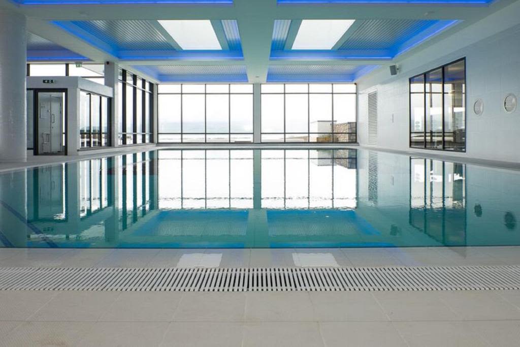 Award-winning 4* spa hotel with Scotland's largest infinity pool