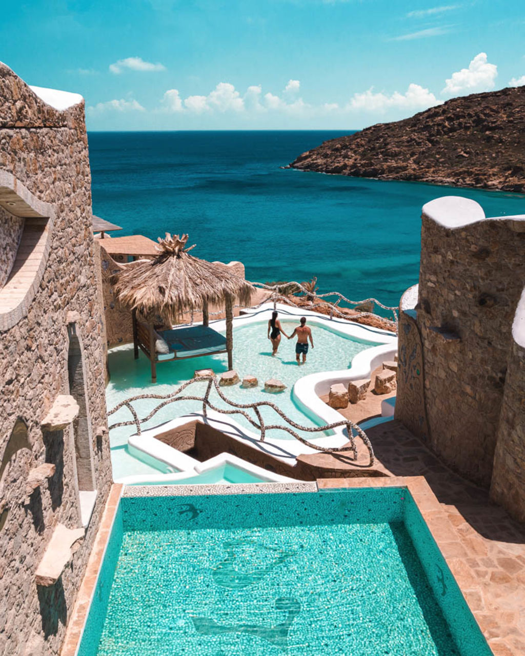 This 5⭐️ hotel in Greece will blow your mind 🇬🇷🤯
