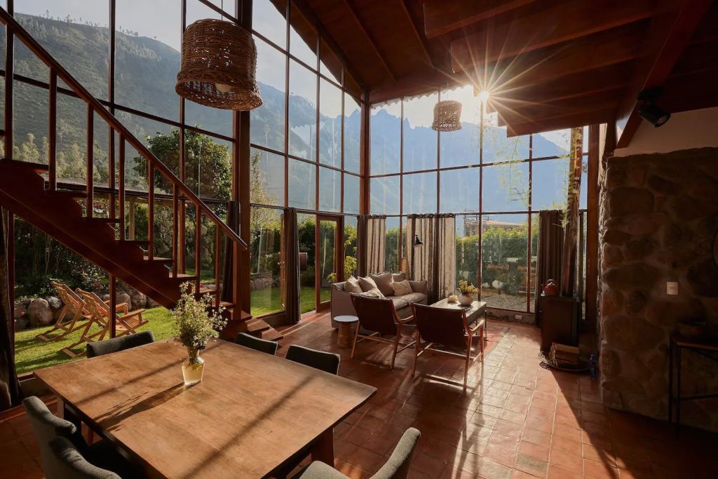 This Airbnb in Peru Has the Most Spectacular Views 🪟 ⛰ | TravelPirates