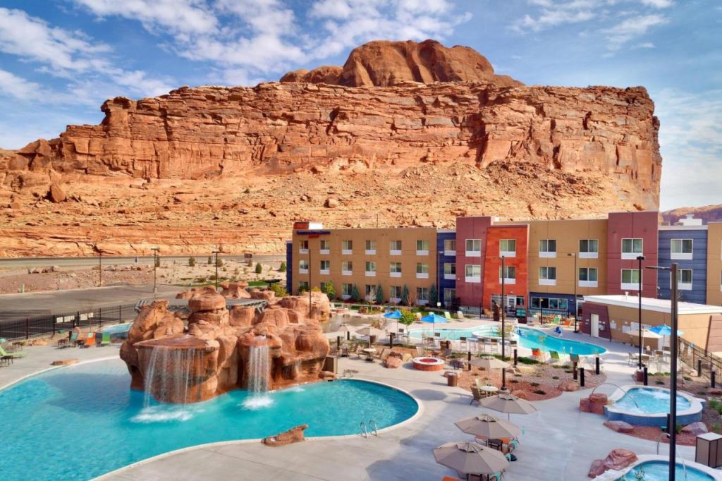 Stay Minutes from Arches at This Moab Hotel | TravelPirates