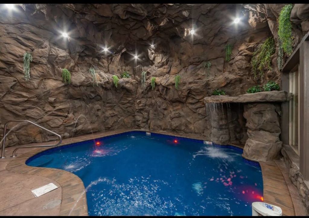 Airbnb With a Cave Pool in Tennessee | TravelPirates