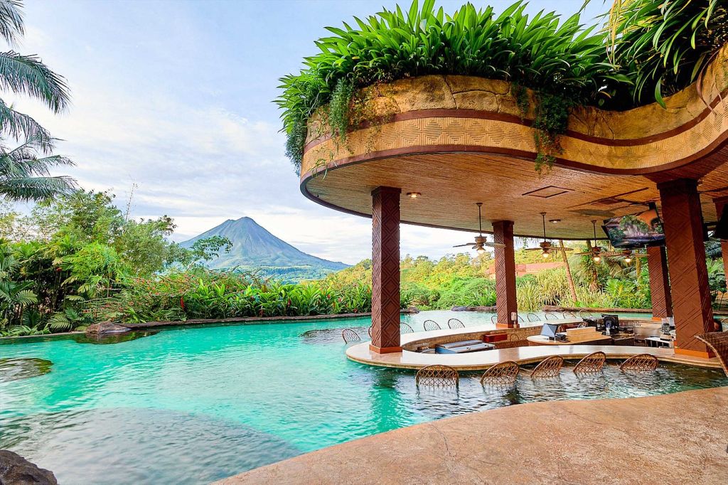 A 5-Star Costa Rica Resort with Front-Row Volcano Views | TravelPirates