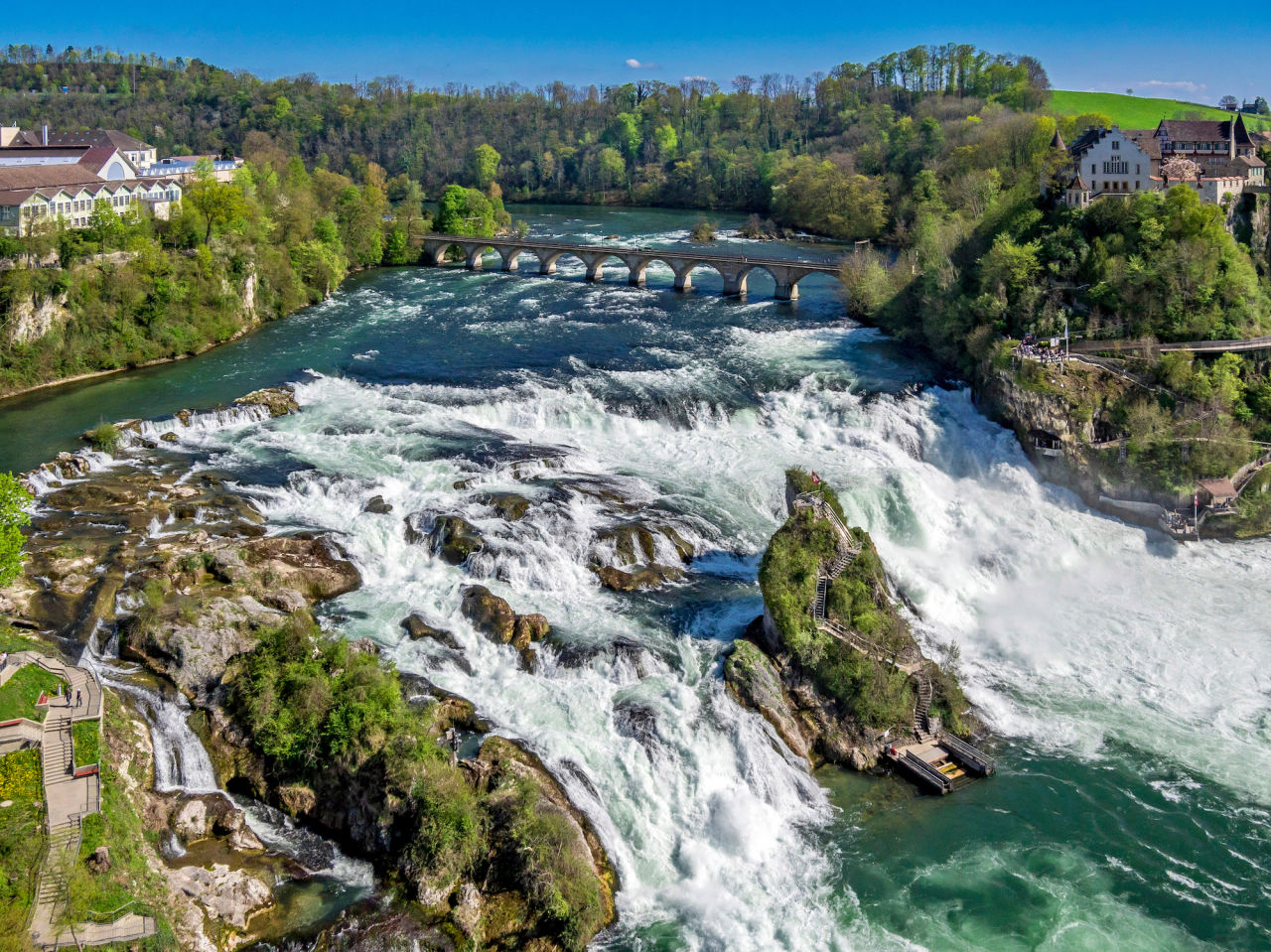 Besucht den gigantischen Rheinfall!