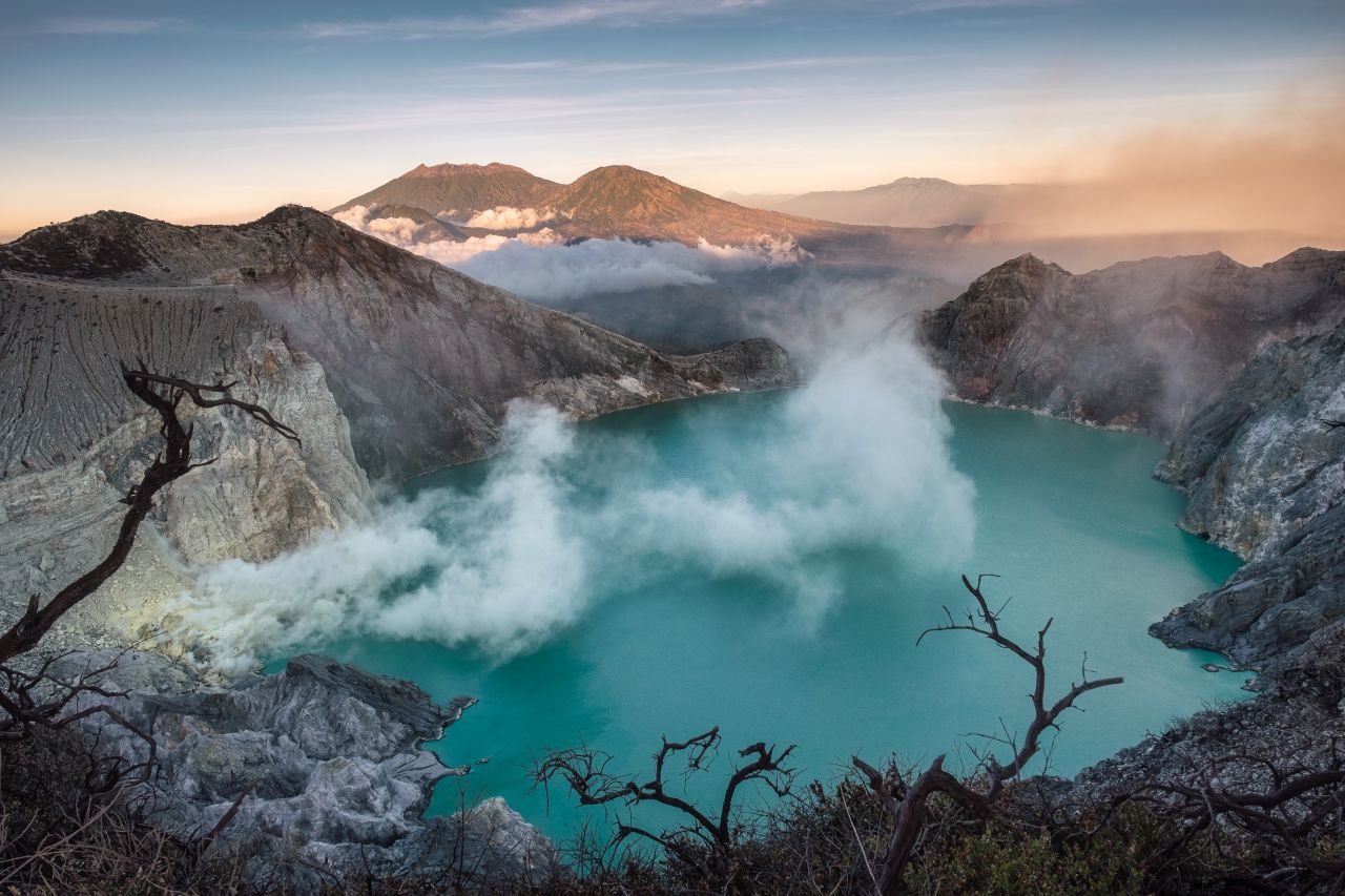 Indonesien Adventure: Inselhopping zum blauen Vulkanfeuer