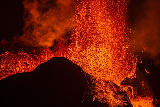 Will Sundhnukagigar Erupt Again in 2026? | TravelPirates