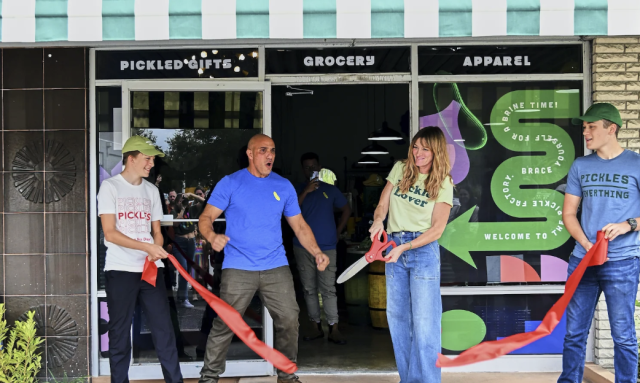 There's a New Pickle Superstore in Florida and It's Exactly as ...