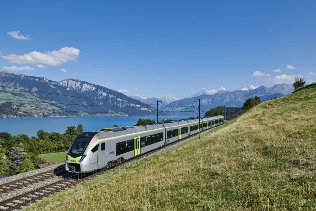 Trenino Verde delle Alpi: itinerario tra laghi e Berna
