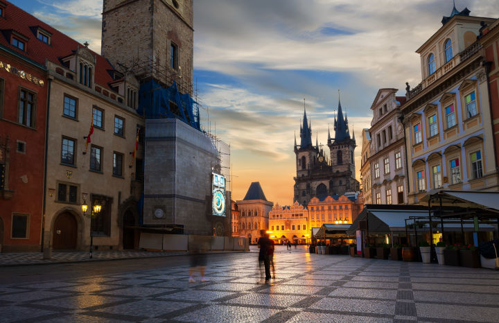 2 night Prague Christmas market holiday with central hotel and flights 🎄