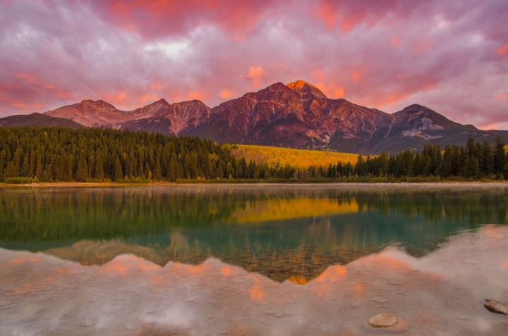 Discover the Canadian Rockies in 4 Unforgettable Days | Travelpirates