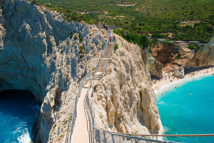Lesser known Greek island where JULY prices are still affordable 💙🇬🇷