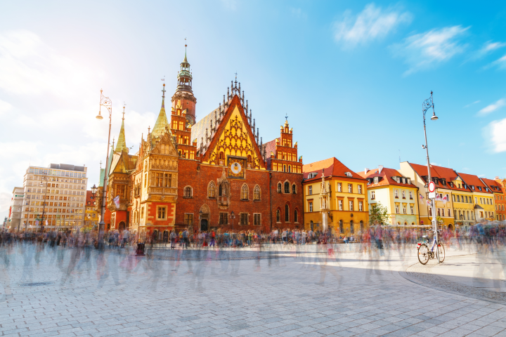 4⭐️ central Wroclaw spring break for a tiny price