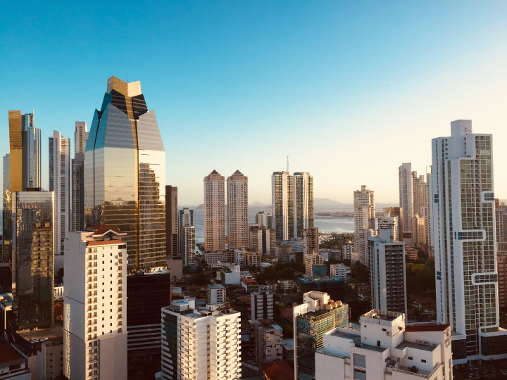 This Getaway has Panoramic Views of the Panama Canal 🚢 🇵🇦