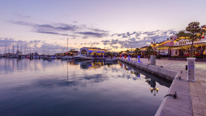 December Cyprus week in a top-rated sea-view apartment and flights