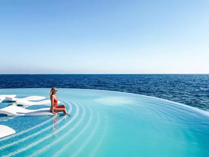 Malta mit Infinity Pool