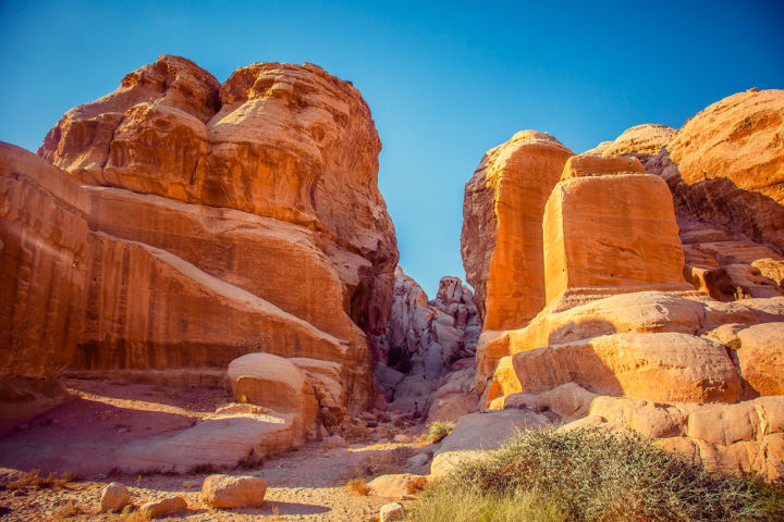 Jordanien Urlaub: Den Zauber der Wüste erleben!