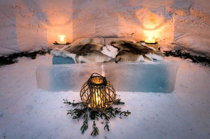 Spend the Night in a Real Igloo in Finland Watching the Northern Lights ...