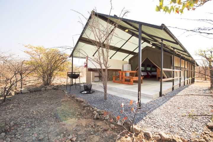 Namibia Roadtrip: Safari-Glamping zw. Wüste & Atlantik