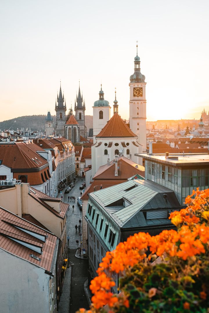 Czech Out These Prague Flight Deals This Summer & Fall ️ 🇨🇿