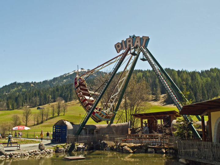 Freizeitparks und Badespaß: die besten Tipps für Spannung und Erholung