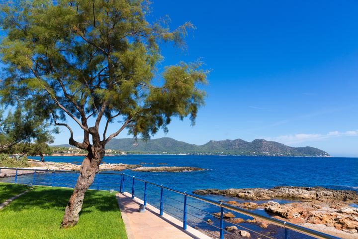2-night sneaky Majorca break with flights & hotel 🏝️☀️🇪🇸