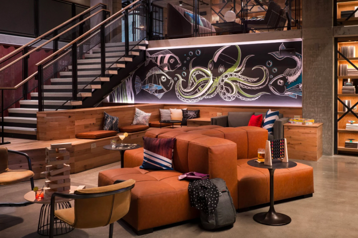 Trendy Moxy hotel in central Bristol 🛎🙌