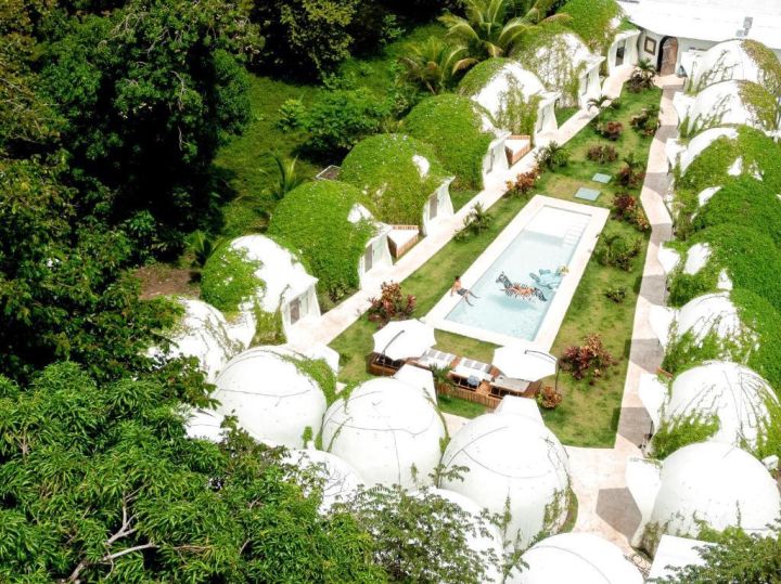 Stay in an Igloo at a Costa Rica Beach Lodge 😎🌴