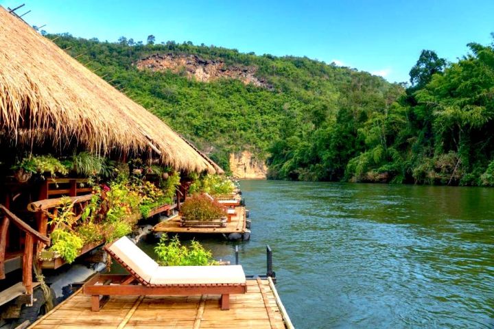 Check Out This Floating Resort in Thailand 😍 🛟 | TravelPirates