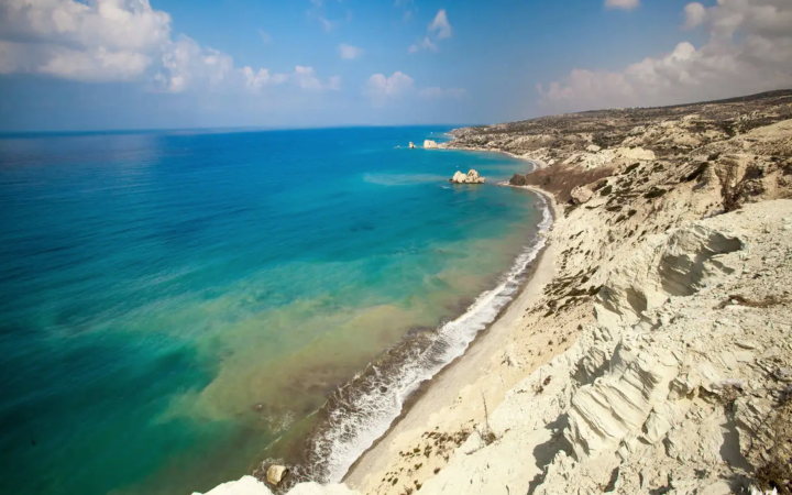 A deux pas de la plage à Chypre 💙