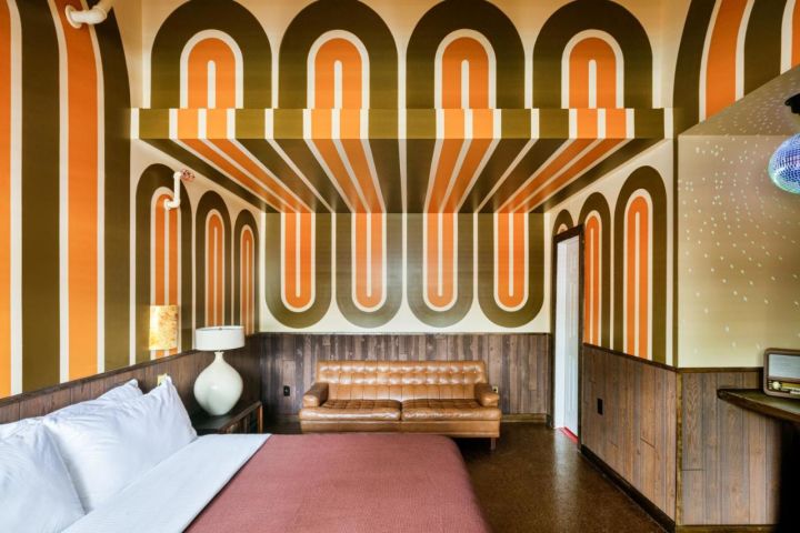 Check Out This 70s-Themed Motel in Nashville | TravelPirates