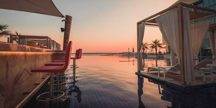 Infinity pool et île privée à Abu Dhabi 😎