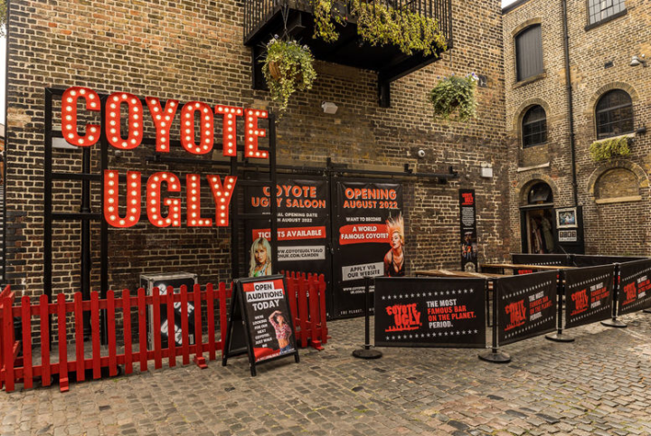 Coyote Ugly has arrived in Camden 👯‍♀️🤠 Save 44% on bottomless brunch!