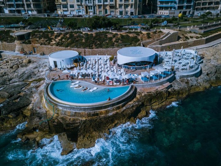 Malta mit Infinity Pool - Urlaubspiraten.at