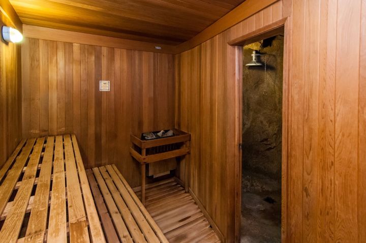 Hotel in Banff with an Underground Cave Pool | TravelPirates