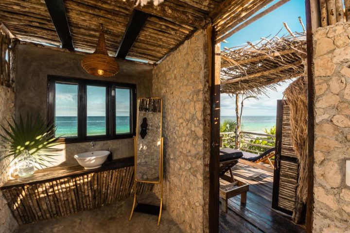 Say 'Shell Yeah' to This Beachfront Tulum Getaway 🌀🐠