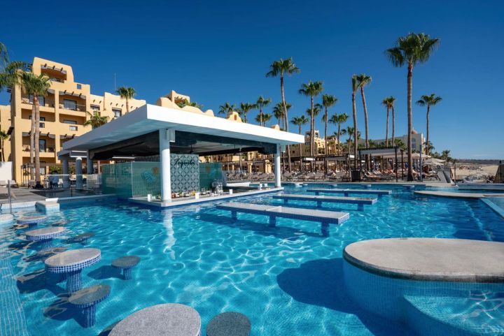 Escape to Cabo with an All-Inclusive Getaway | Travelpirates.com