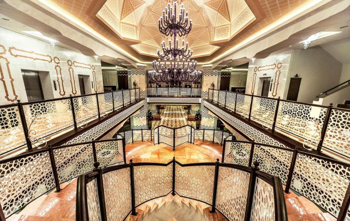 Royal Taj Mahal | Side