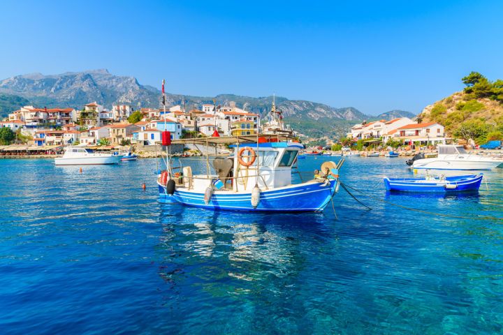 Mniej znana część Grecji 💙 Samos już za moment 🐙