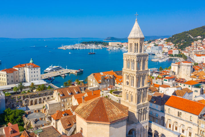 5-night Split hol at a central stay with ️ under £200 🤩🇭🇷