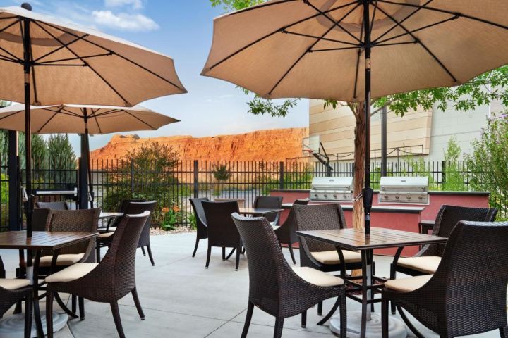 Stay Minutes from Arches at This Moab Hotel | TravelPirates