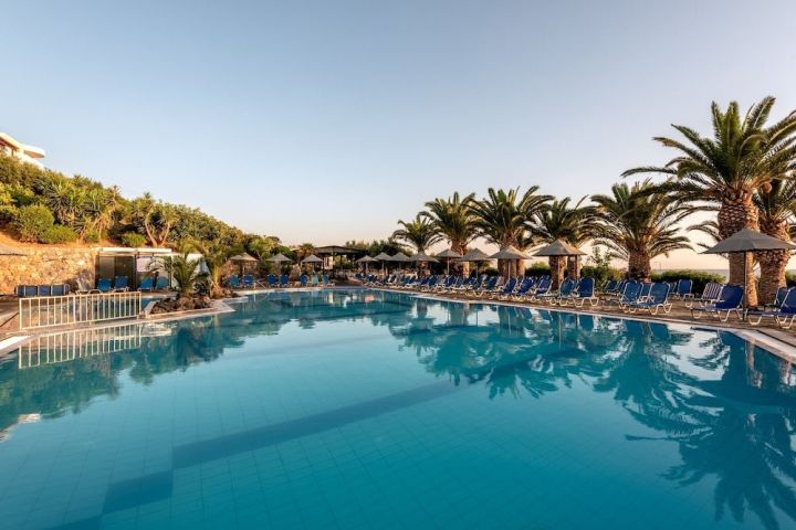 ⭐️ UNDER £400pp! 7 all-inclusive nights in Crete at a 4-star resort