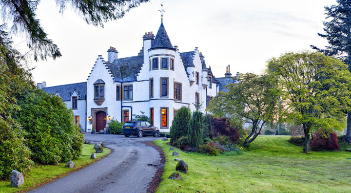 4-Star Scottish Castle, Former Home to the Mackenzie Clan