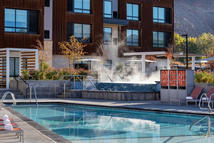 Incredible Stay in Moab, Utah 🏜️ Visit Arches National Park 🖤