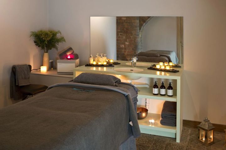 Highly rated 4⭐️ Liverpool hotel with EPIC SPA 💆