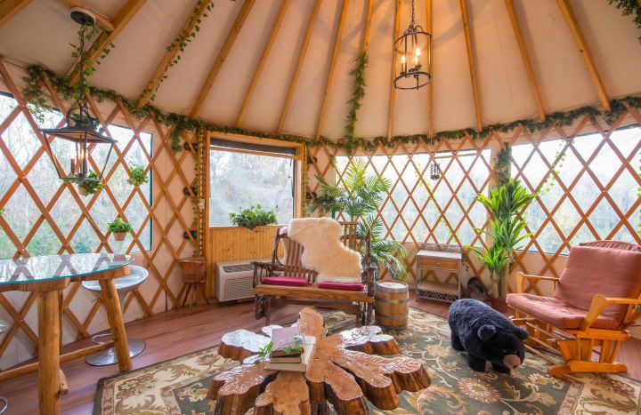This Treehouse Was Featured on Netflix’ Most Amazing Vacation Rentals