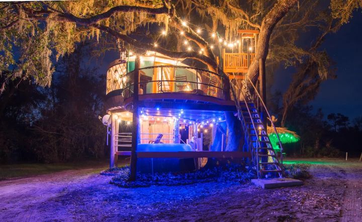 This Treehouse Was Featured on Netflix’ Most Amazing Vacation Rentals