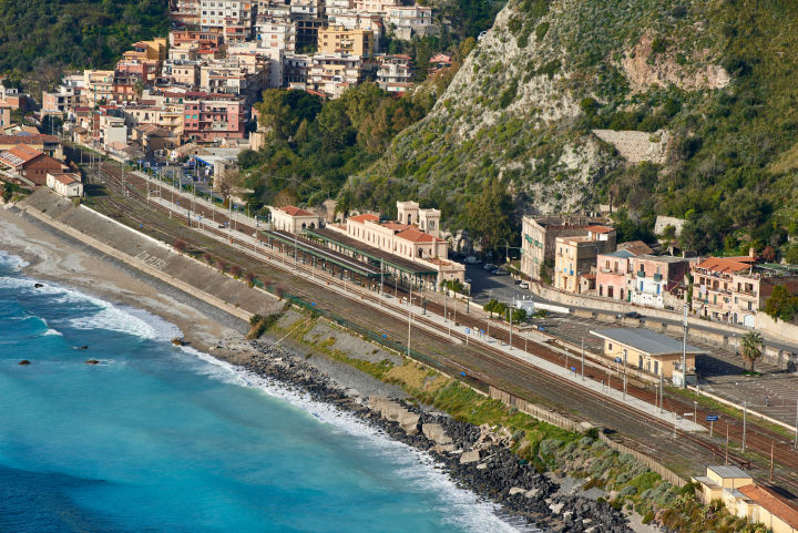 Fly to Rome & Grab A Sleeper Train Across Italy 🚂