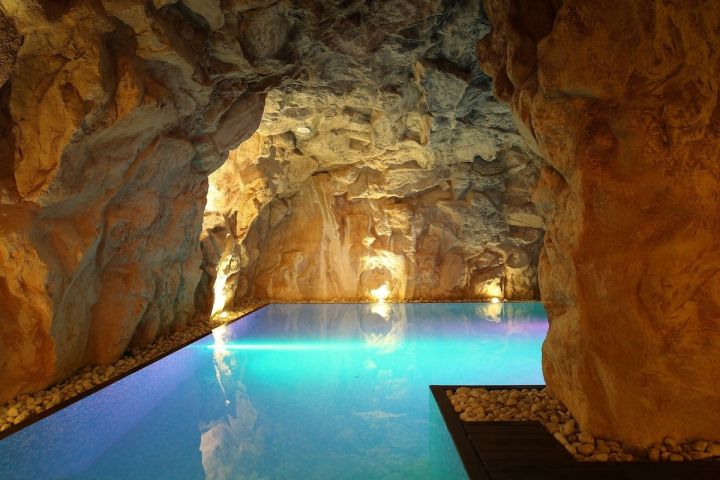 This Italian Spa Has an Amazing Cave Pool | TravelPirates