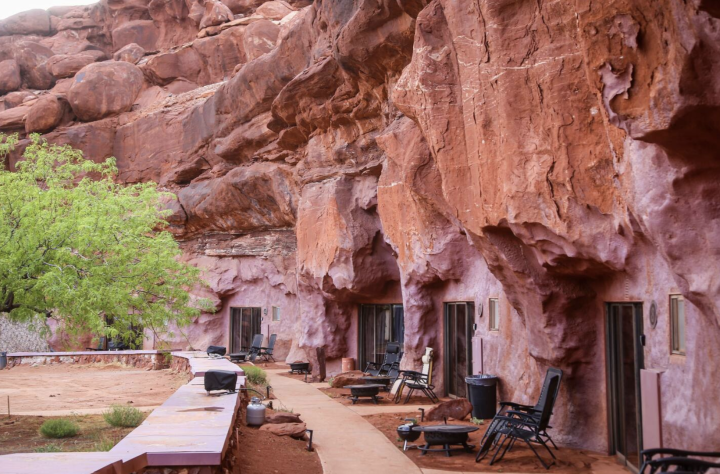 Sleep Inside a Cave in Moab, Utah | TravelPirates