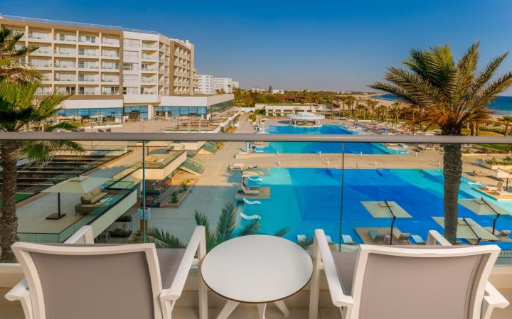 5⭐️ Tunisia hol ️ 5 nights at stunning Hilton beachfront hotel 😍